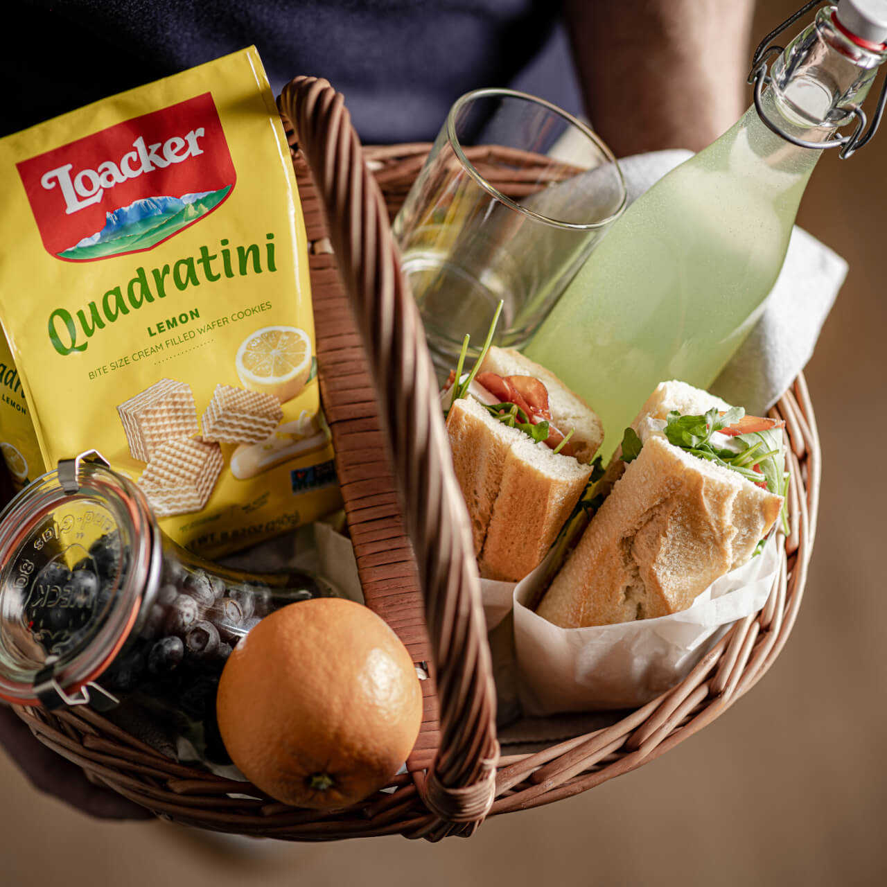 Quadratini Lemon, Crème-Filled Wafer Cookies, 8.82 oz. Bag – LoackerUSA